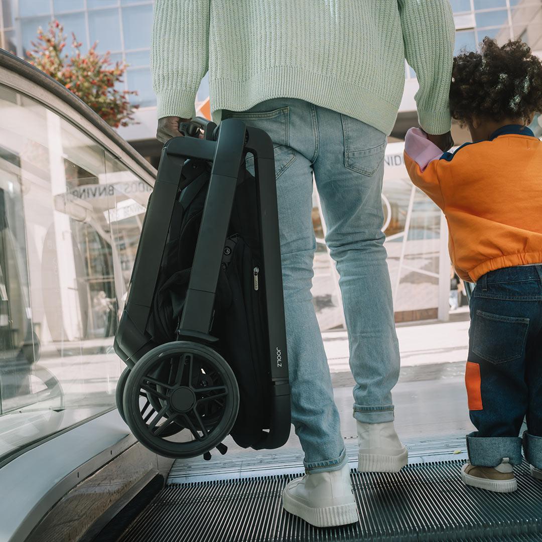 How to Fold a Pram