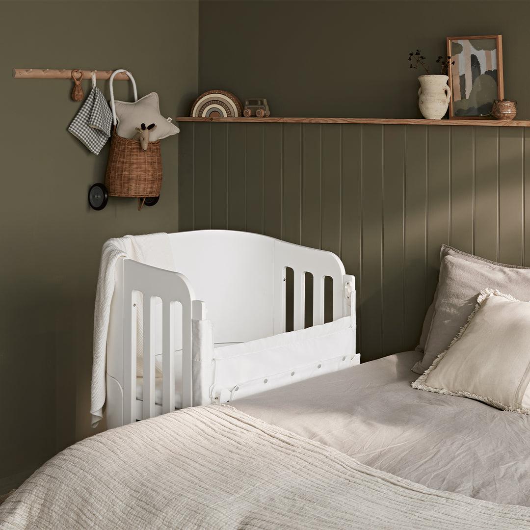 Gaia Baby Serena Cot Bed + Bedside Crib Set (Incl Bedside mattress) Co
