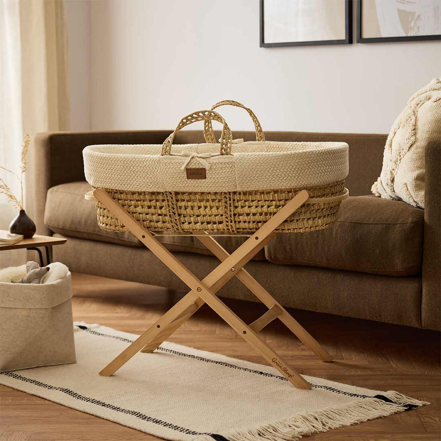 The Little Green Sheep Organic Wheat Knit Moses Basket + Mattress - Li