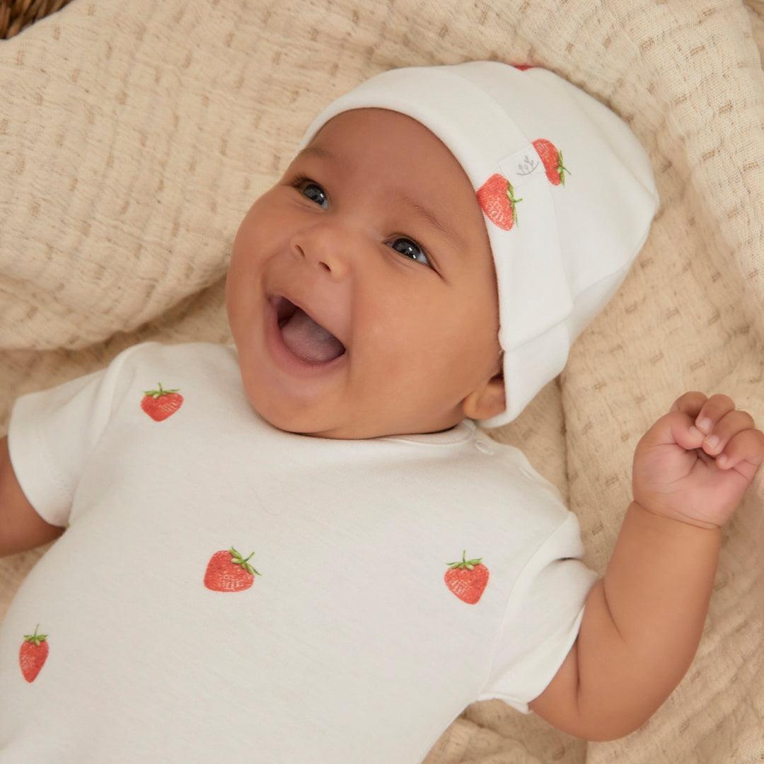 Rosa & Blue Hat - Strawberry