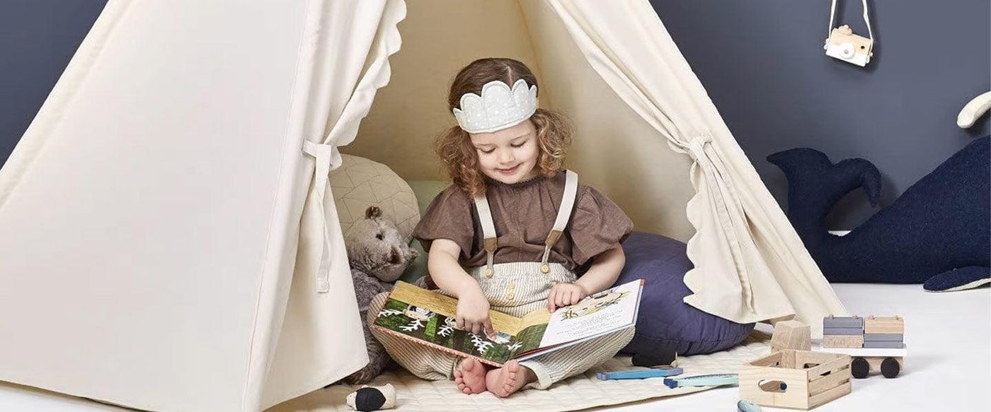 The Little Green Sheep Play | Natural Baby Shower