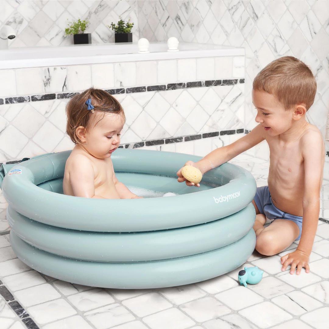 Inflatable Baby Bath | Babymoov Blue Paddling Pool | Natural Baby Shower